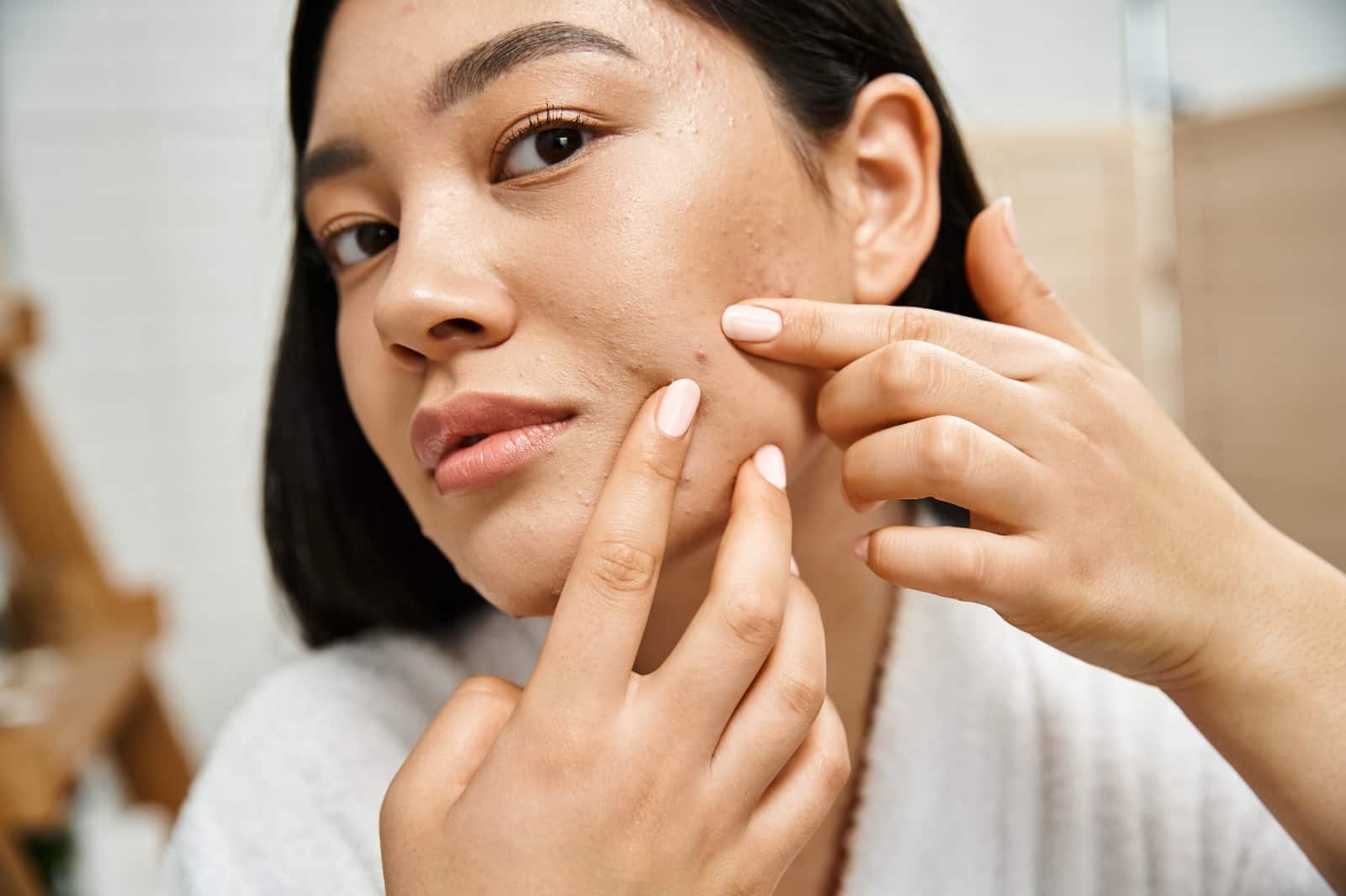 The Science Behind Differin Gel: How It Works to Clear Acne